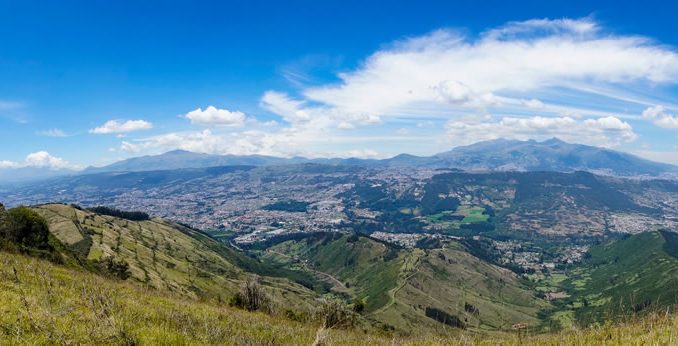 ATENCIÓN | Hallan a turistas extraviados en volcán Ilaló - Diario ...